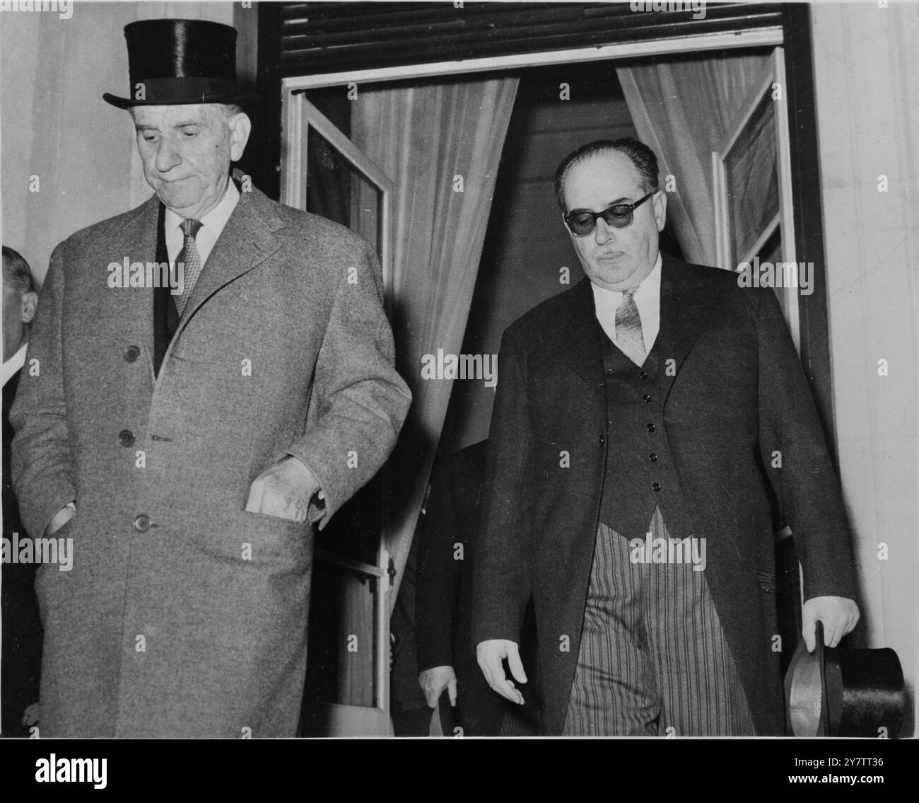 Neuer premierminister papandreou -Fotos und -Bildmaterial in hoher ...