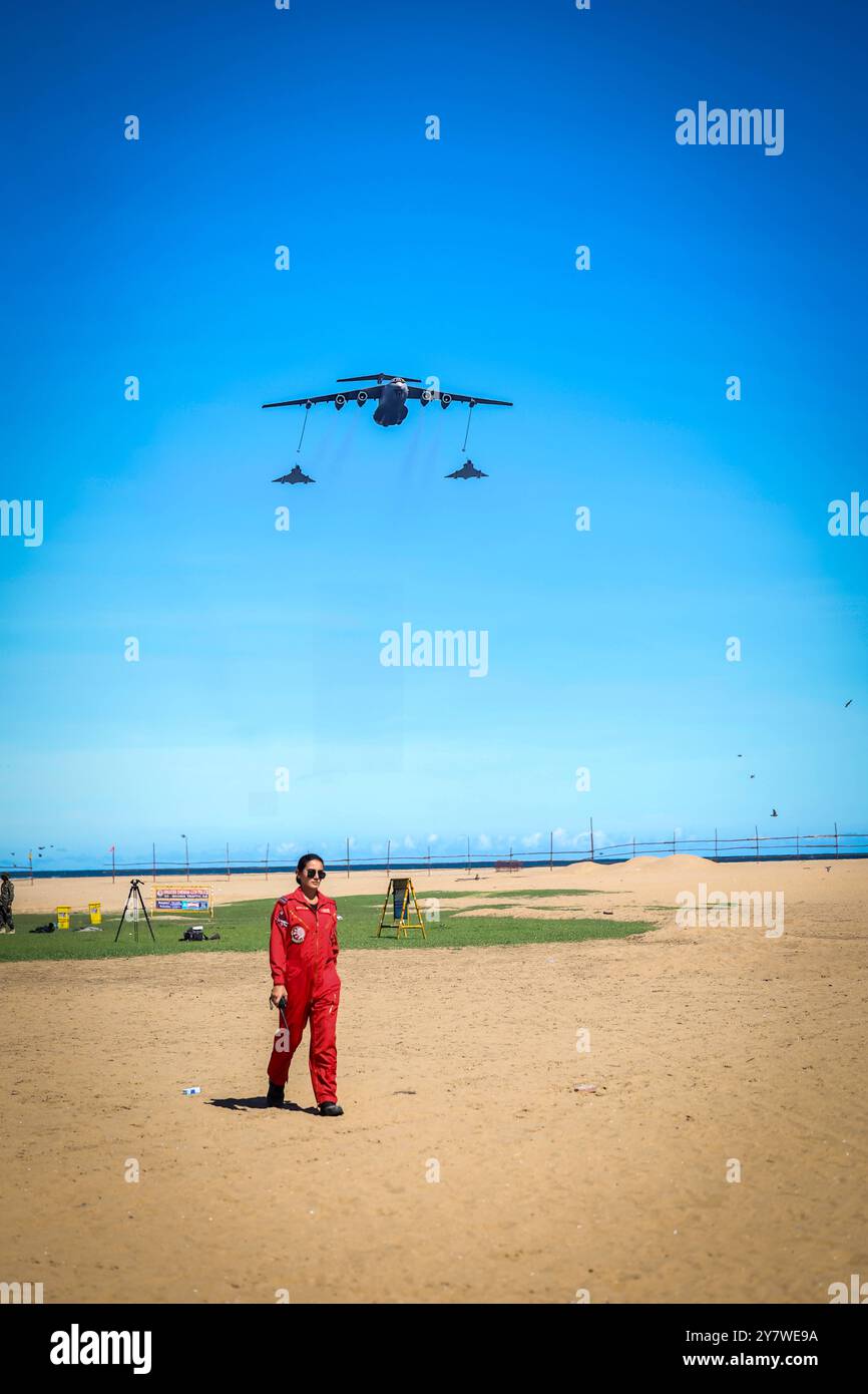 Air Show von IAF die 92. Air Adventure Show Chennai Air Show 2024 der ...