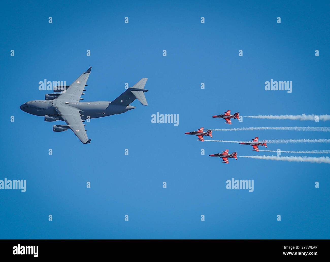 Air Show von IAF die 92. Air Adventure Show Chennai Air Show 2024 der ...