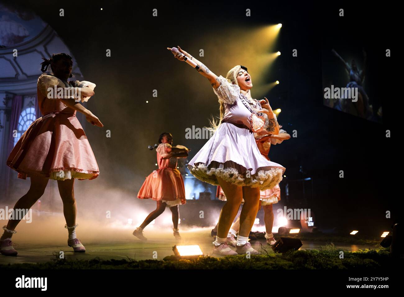 AMSTERDAM - 10.01.2024, Melanie Martinez während ihrer Show im Ziggo ...