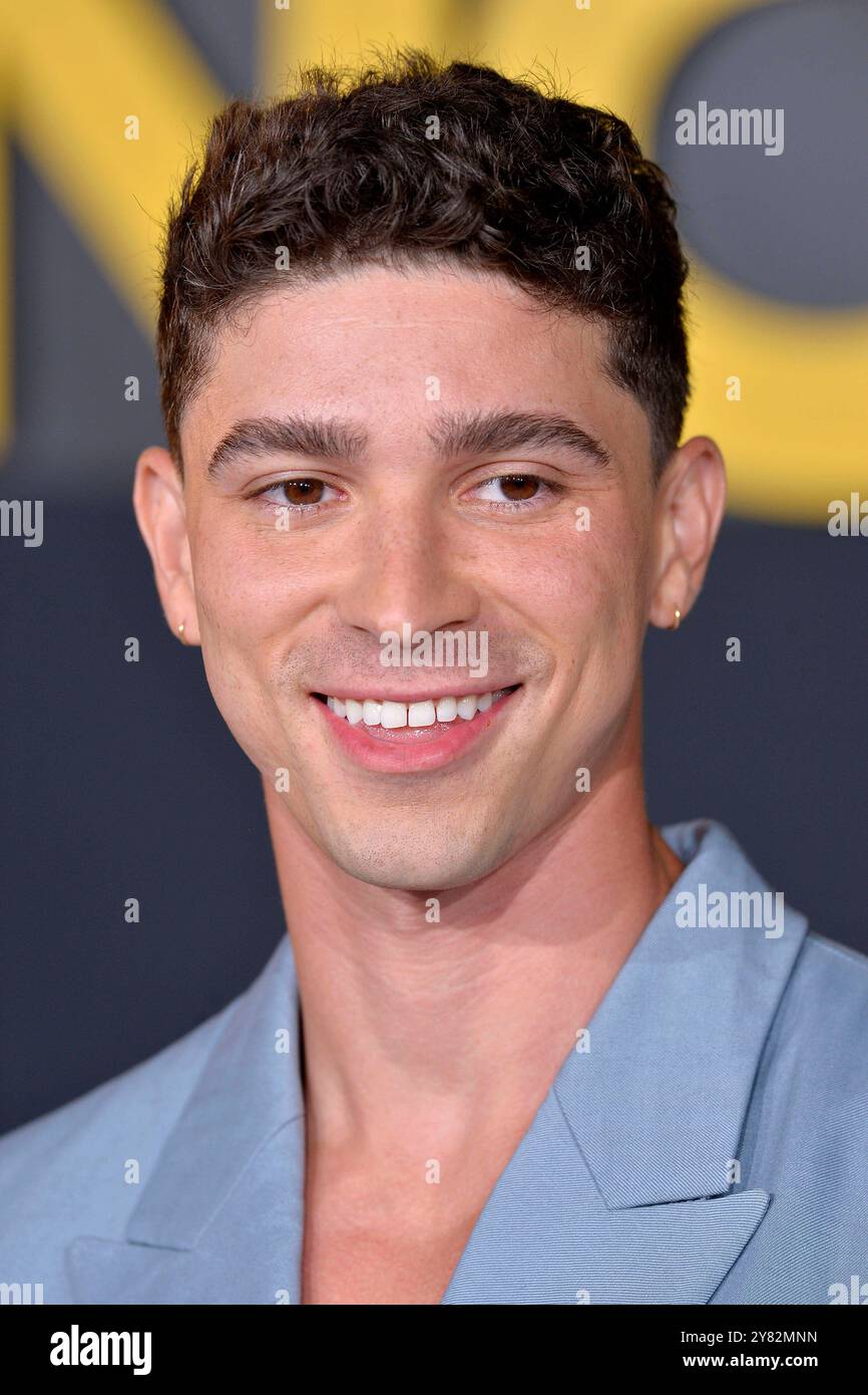 Isaac Powell bei der Premiere der HBO Serie The Franchise im Paramount ...