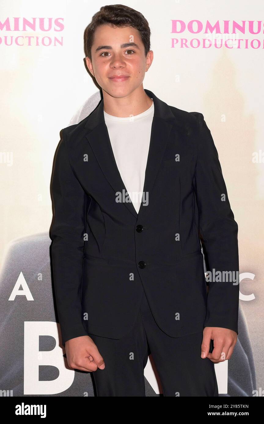 Federico Ielapi bei der Premiere des Kinofilms Cabrini im Cinema ...