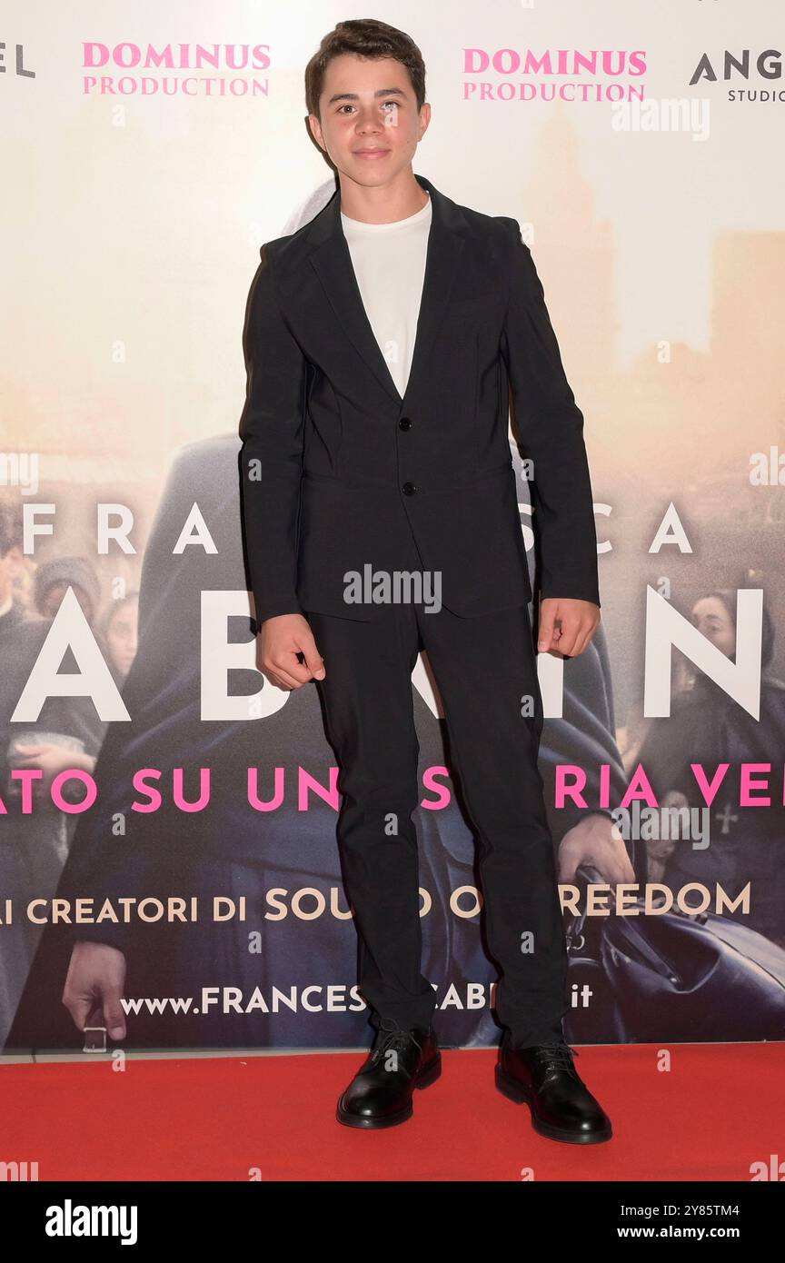 Federico Ielapi bei der Premiere des Kinofilms Cabrini im Cinema ...