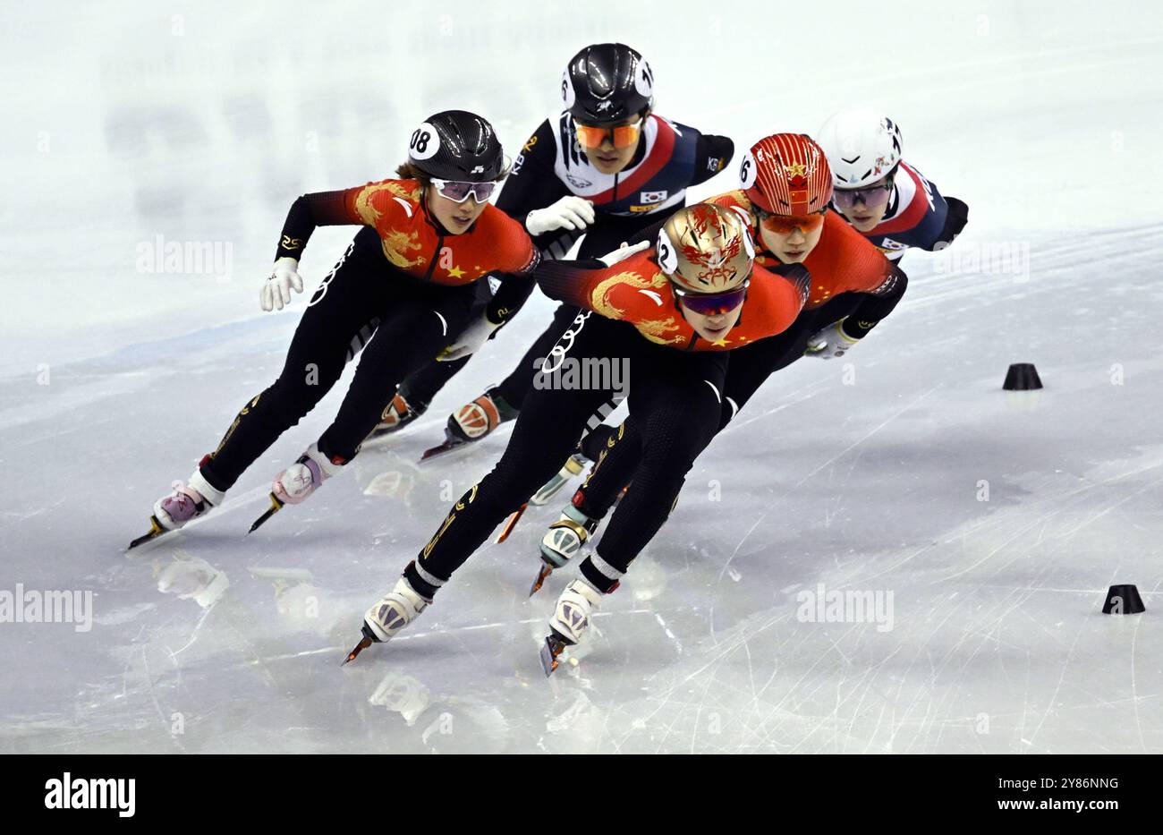 Shanghai, China. Oktober 2024. Die Athleten treten beim 1000-m-Finale A ...