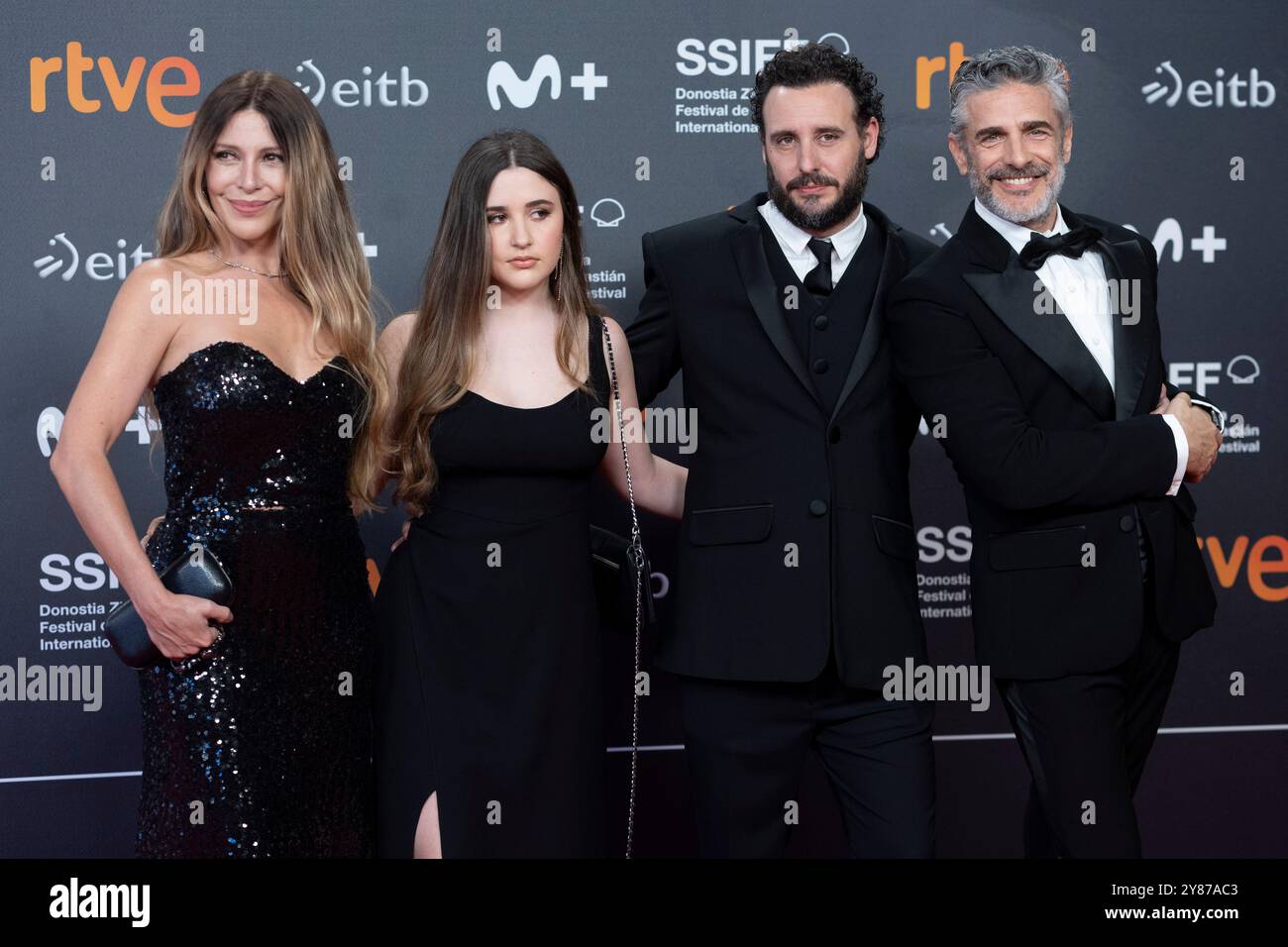 Monica Ayos, Renata Lerman, Diego Lerman und Leonardo Sbaraglia nehmen an der Premiere von „Modi ...