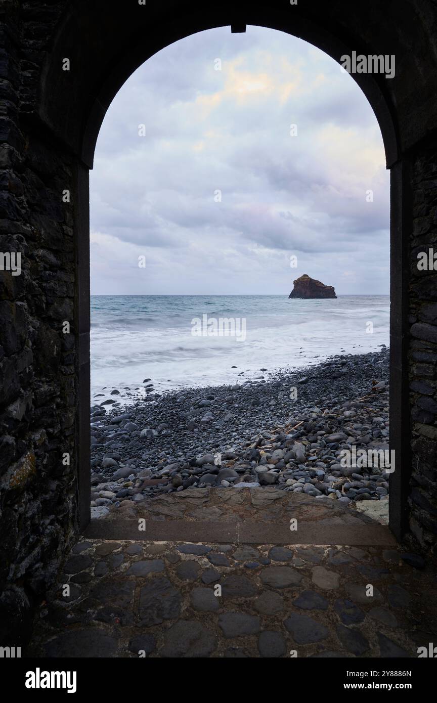 Calhau strand -Fotos und -Bildmaterial in hoher Auflösung – Alamy