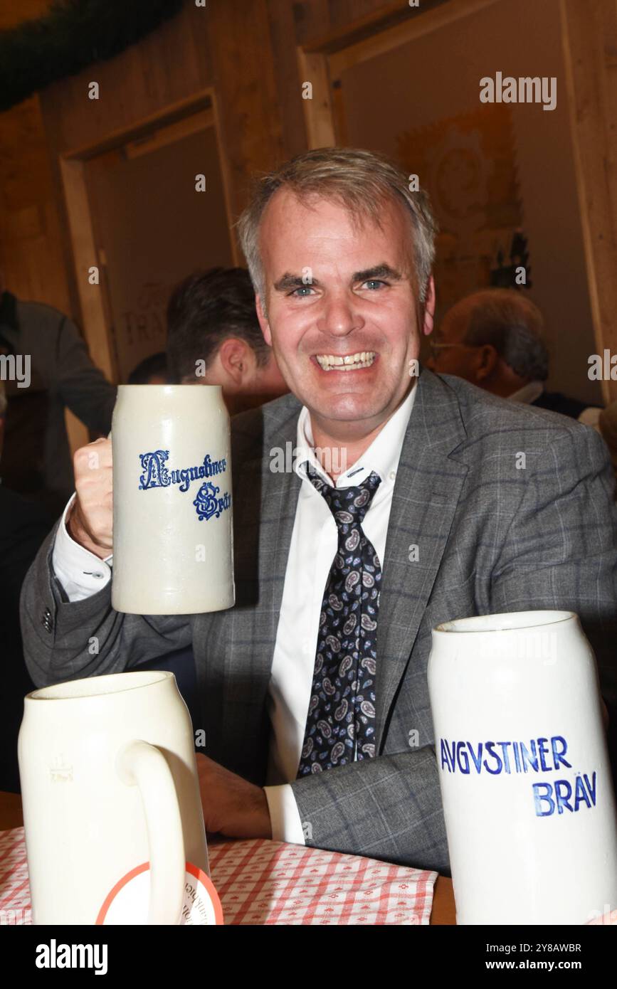 Christoph Frey Stadtrat-Kaemmerer München 02.10.2024 Oktoberfest Oide Wiesn Traditionen Festzelt ...
