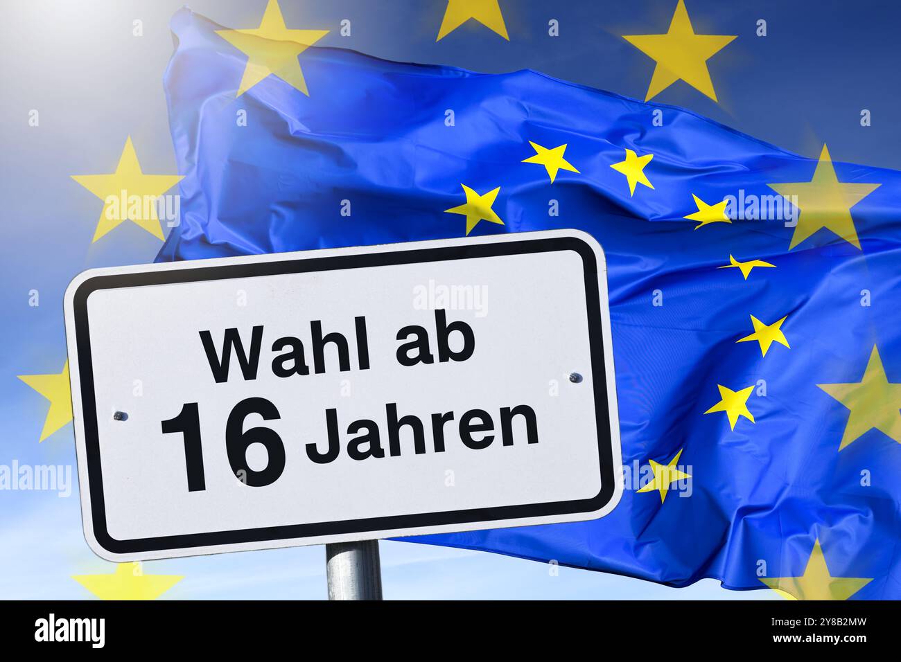 FOTOMONTAGE, Schild mit Inschrift von 16 Jahren vor EU-Flagge, symbolisches Foto des niedrigeren ...