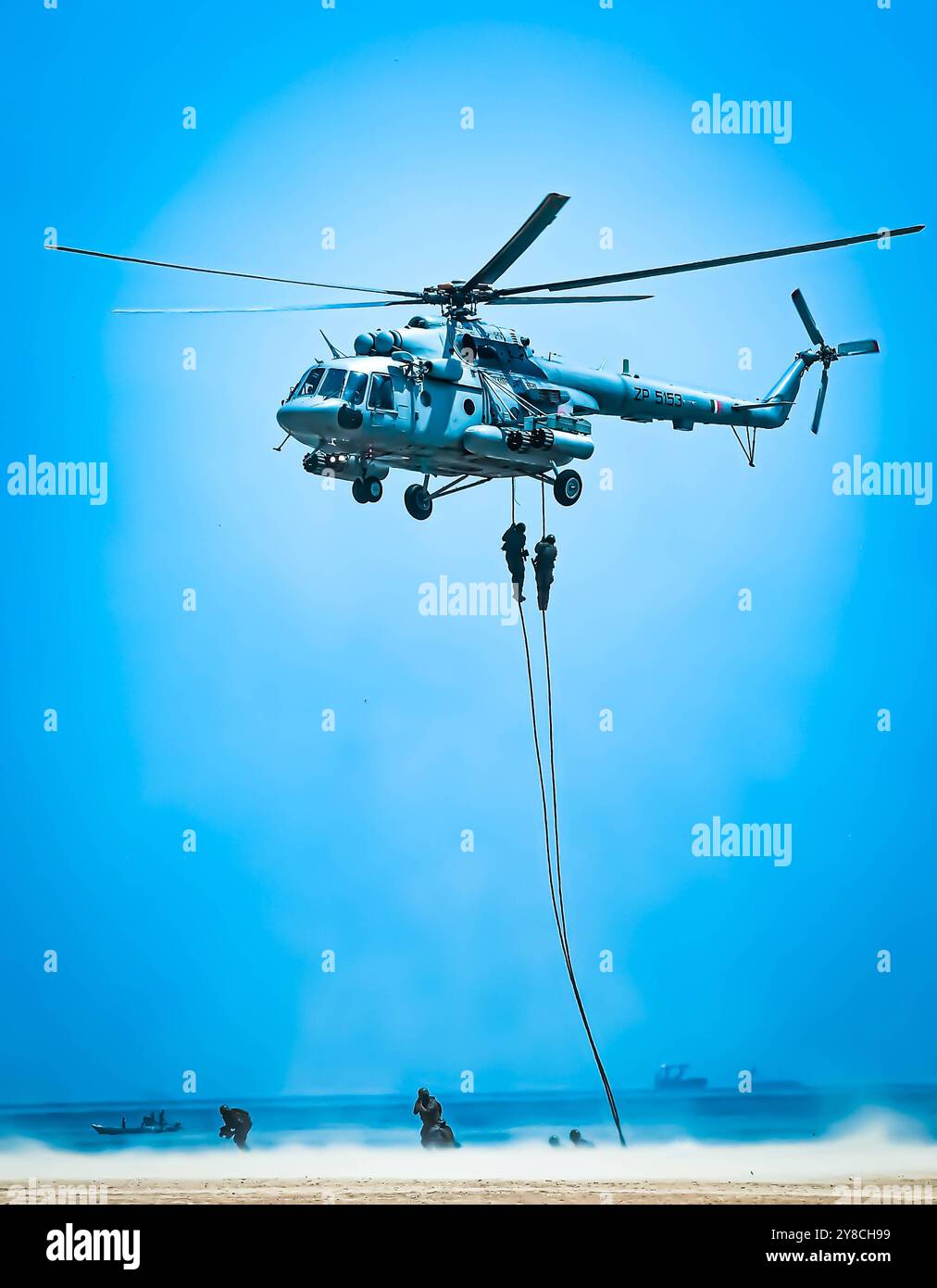 Air Show von IAF die 92. Air Adventure Show Chennai Air Show 2024 der ...