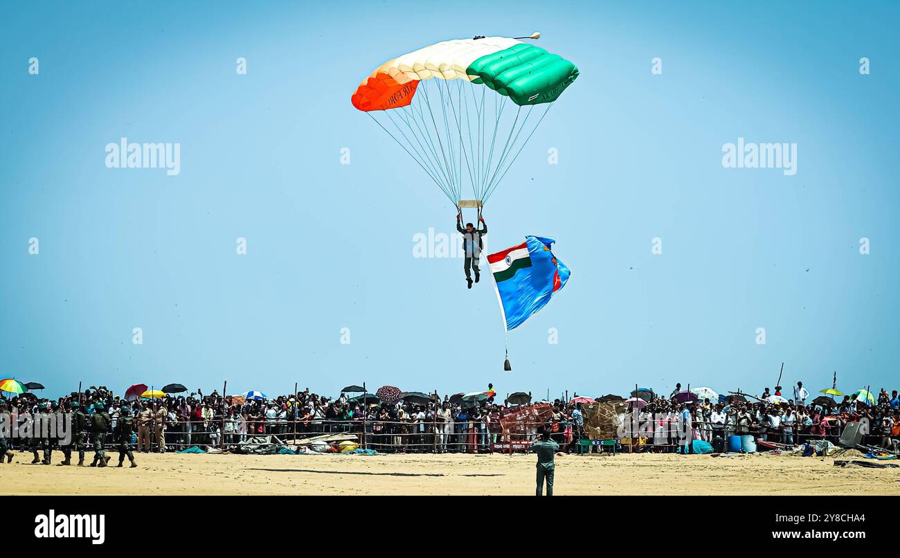 Air Show von IAF die 92. Air Adventure Show Chennai Air Show 2024 der ...