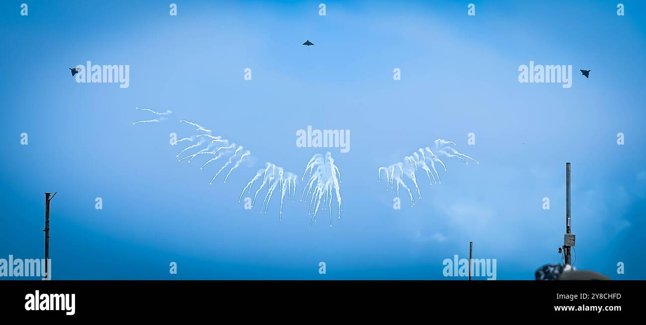 Air Show von IAF die 92. Air Adventure Show Chennai Air Show 2024 der ...