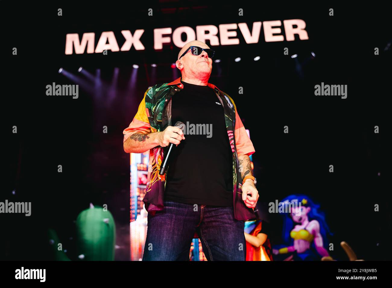 Max forever tour 2024 -Fotos und -Bildmaterial in hoher Auflösung – Alamy