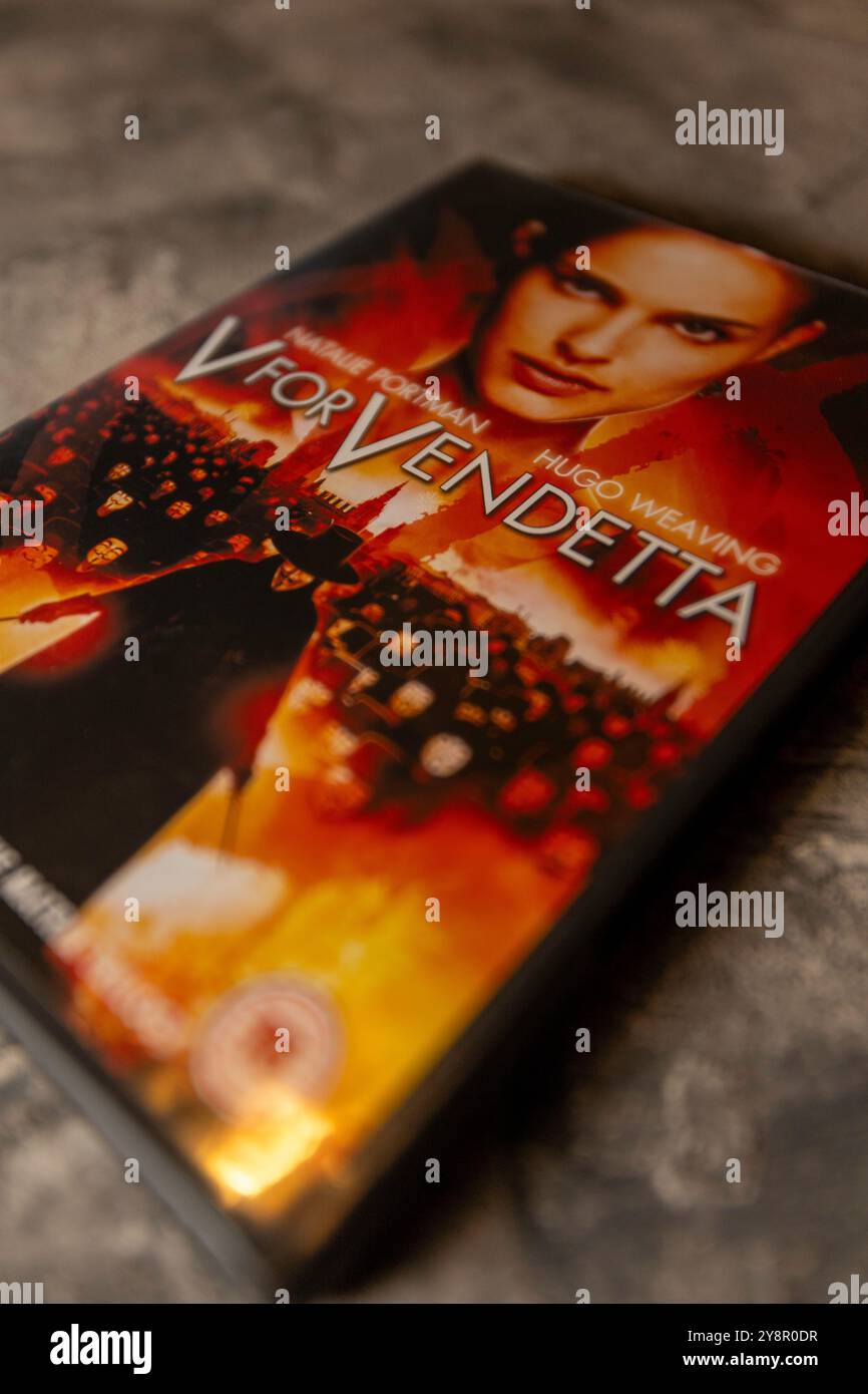 Mit dem Gesicht von Natali Portman als Evey Hammond in DC Comics' V for ...