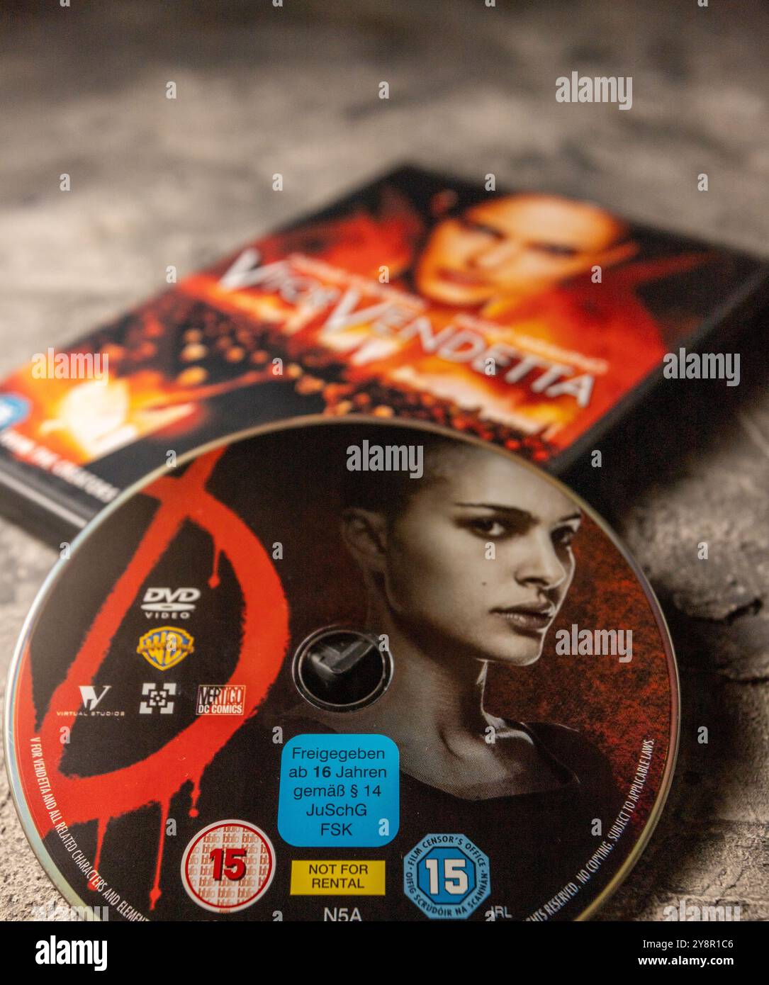 Mit dem Gesicht von Natali Portman als Evey Hammond in DC Comics' V for ...