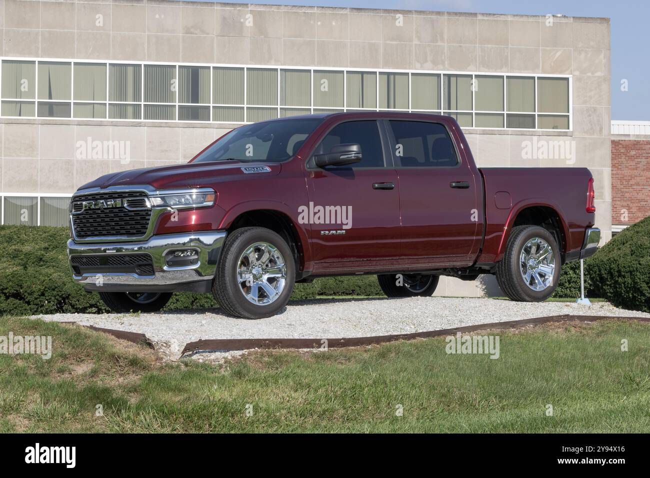 Kokomo - 6. Oktober 2024: RAM 1500 Big Horn Crew 4X4 im Stellantis ...