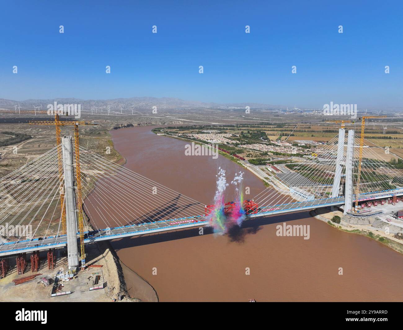 Peking, China. Oktober 2024. Ein Foto der Drohne zeigt die Baustelle ...