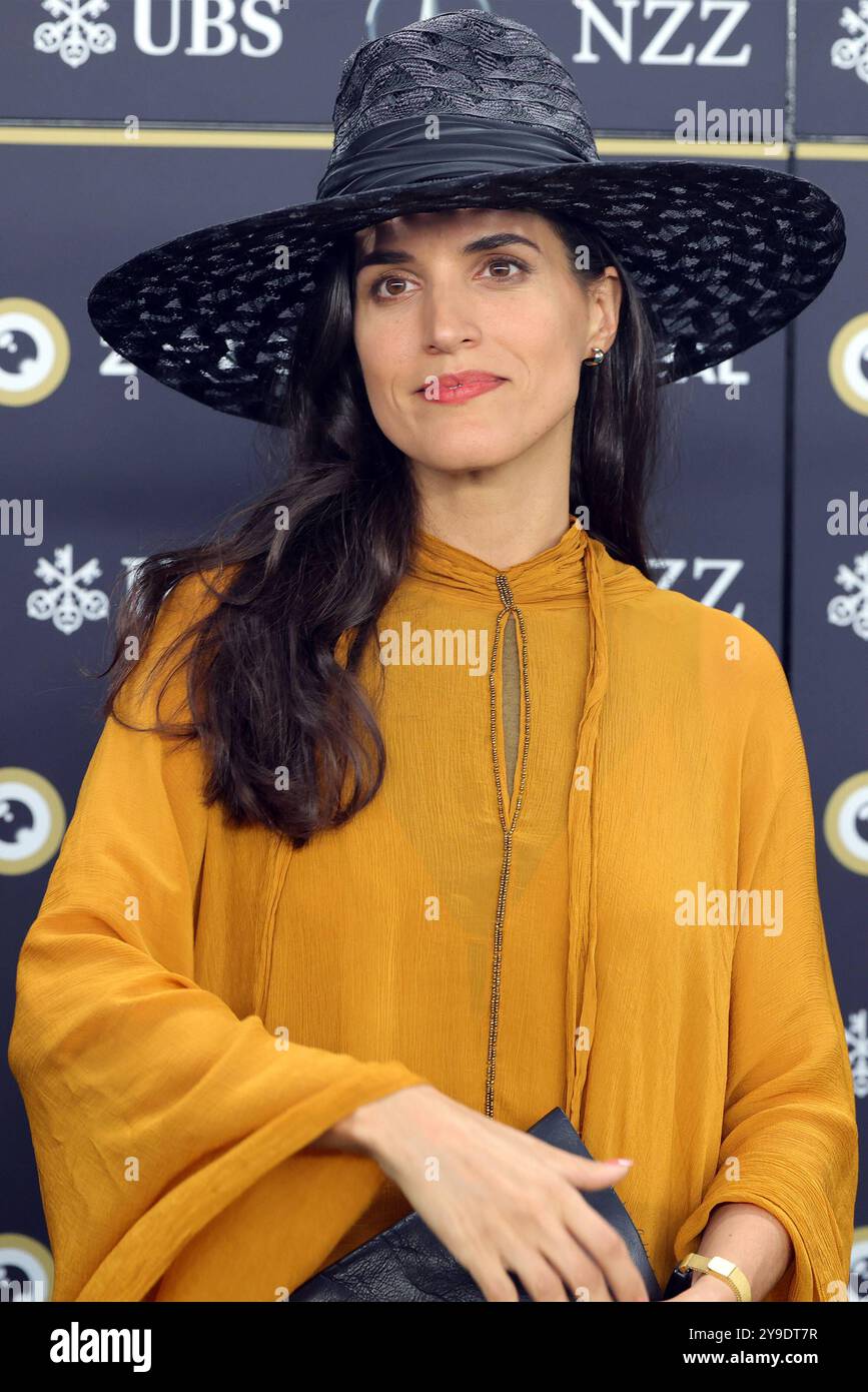 Lea Lu - 20. Zürcher Filmfestival 2024 Lea Lu mit einem großen Hut bei der Premiere des ...