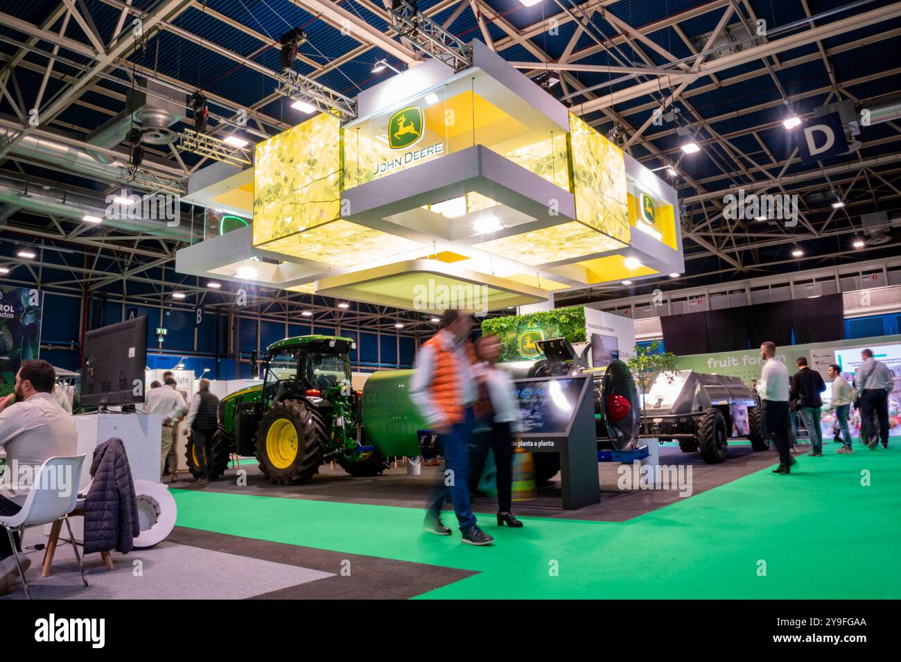 Fruit Attraction 2024 in Madrid, Spanien der John Deere Pavillon, der ...