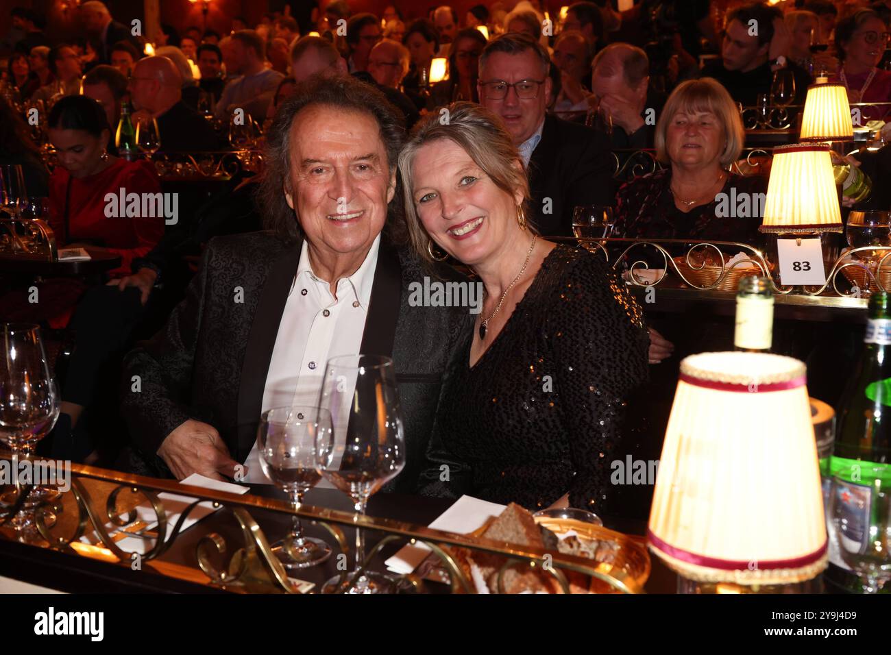 Popsänger Chris Andrews mit Ehefrau Alexandra, Premiere bzw ...