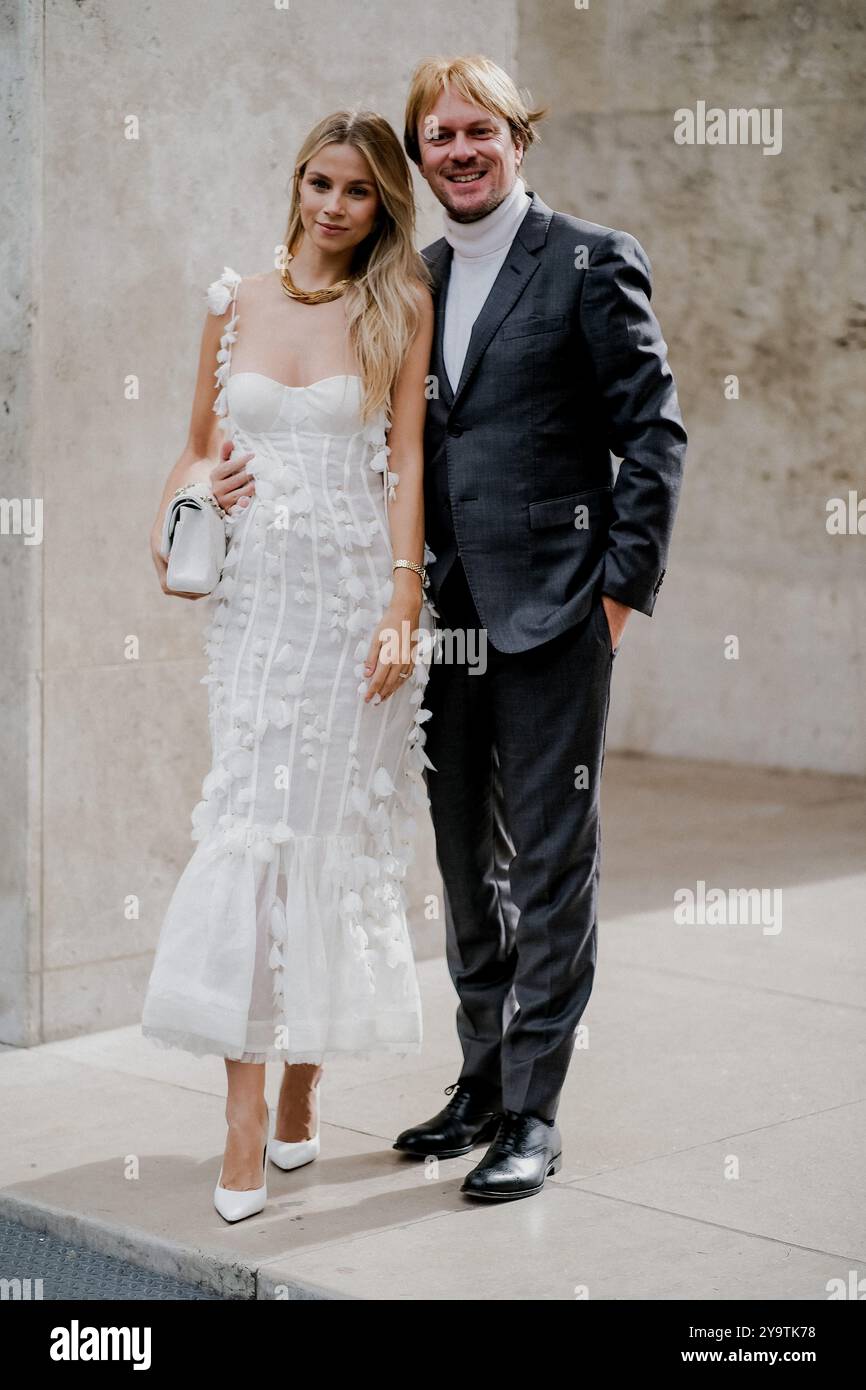 Paris, Frankreich. 30. September 2024. Street Style, Simona Jakstaite ...