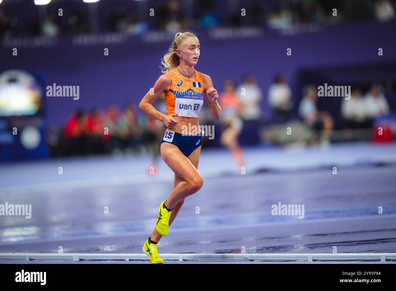 Diane van es nahm an der 10,000 Meter langen Strecke der Olympischen ...
