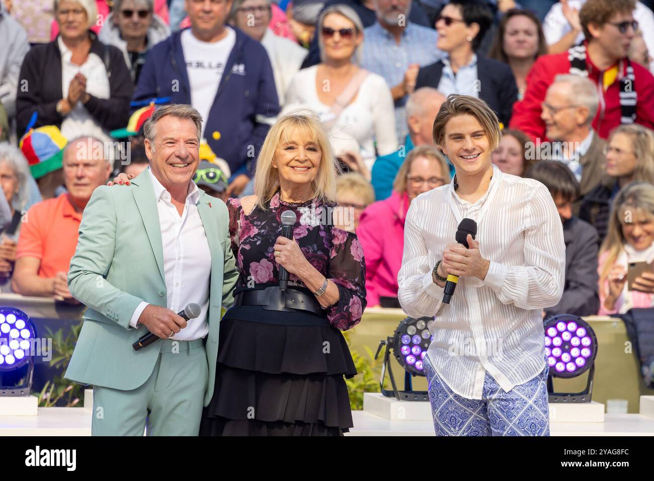 Mainz Schlagersaengerin Cindy Berger beim Auftritt am 15.09.2024 in ...