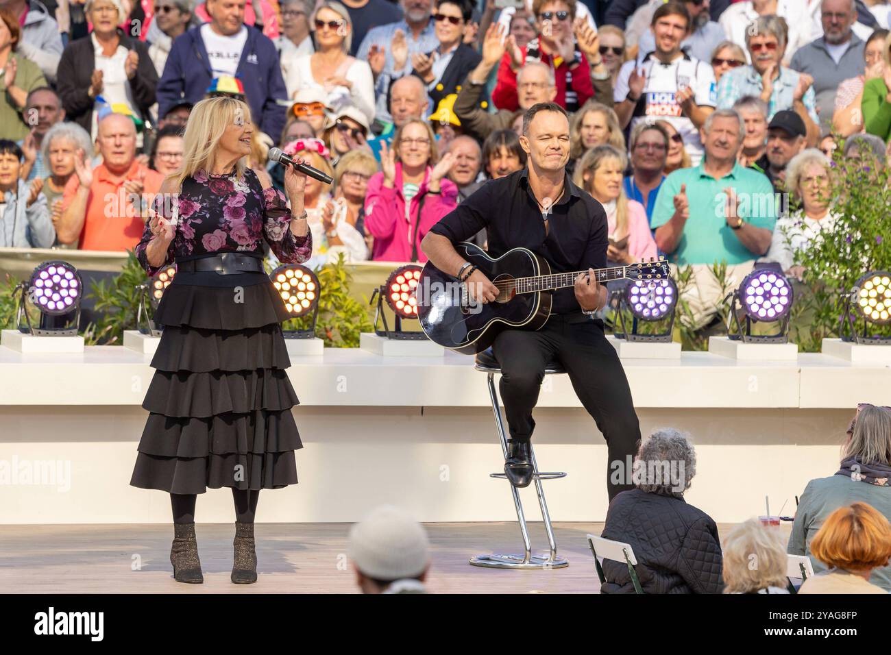 Mainz Schlagersaengerin Cindy Berger beim Auftritt am 15.09.2024 in ...