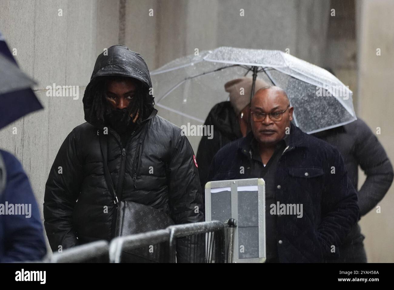 Prosper Kaba (rechts), der Vater von Chris Kaba, kam in Old Bailey ...