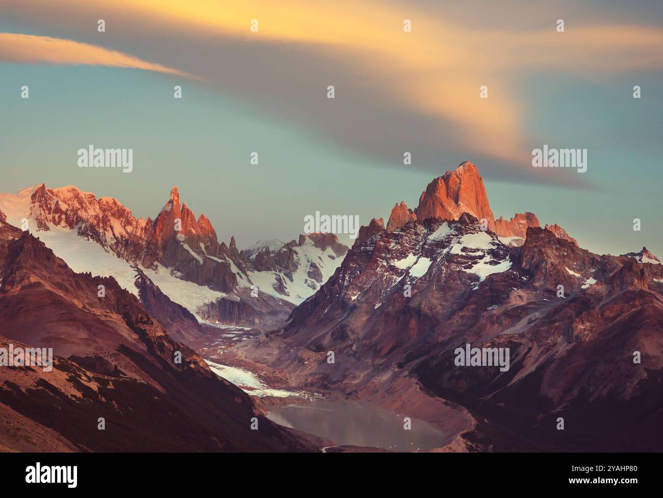 Der berühmte Cerro Fitz Roy und Cerro Torre - einer der schönsten und ...