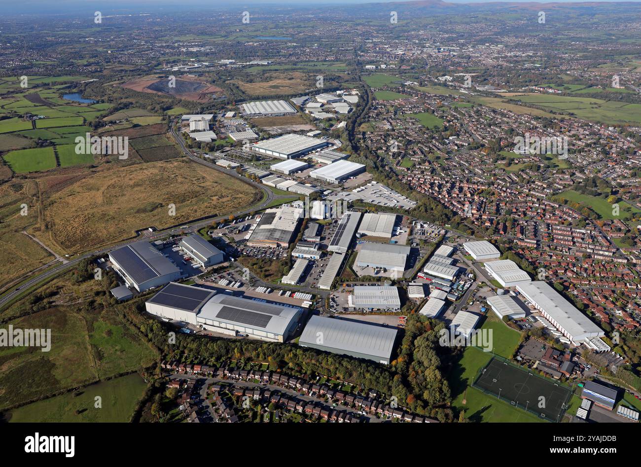 Blick aus der Vogelperspektive auf den Broadfield Industrial Park im ...