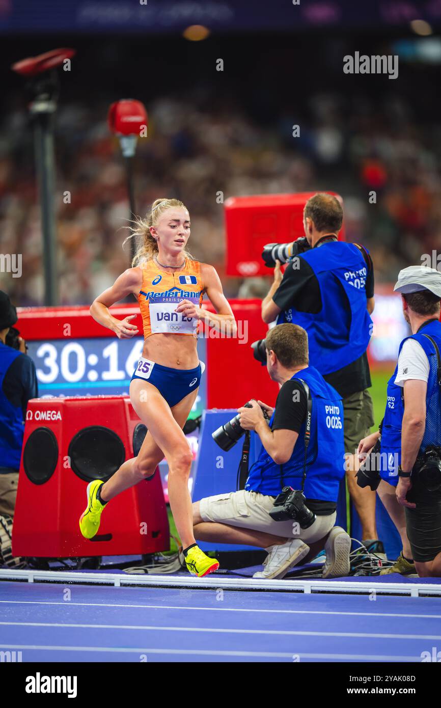 Diane van es nahm an der 10,000 Meter langen Strecke der Olympischen ...