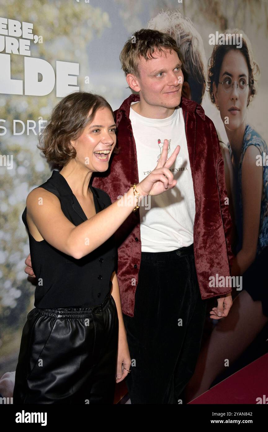 Liv Lisa Fries und Johannes Hegemann bei der Premiere des Kinofilms in ...