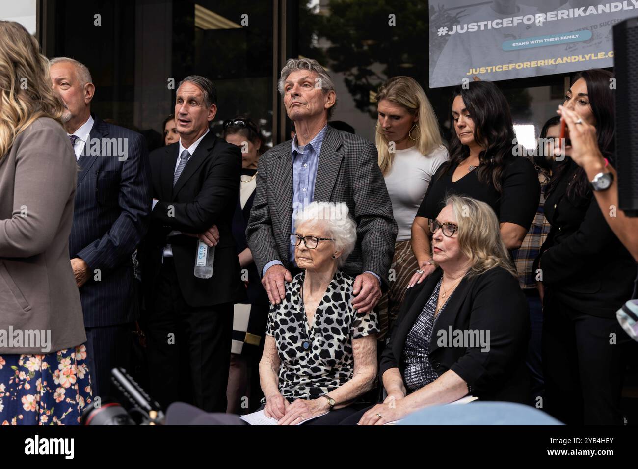 Los Angeles, USA. Oktober 2024. Familie und Unterstützer der ...