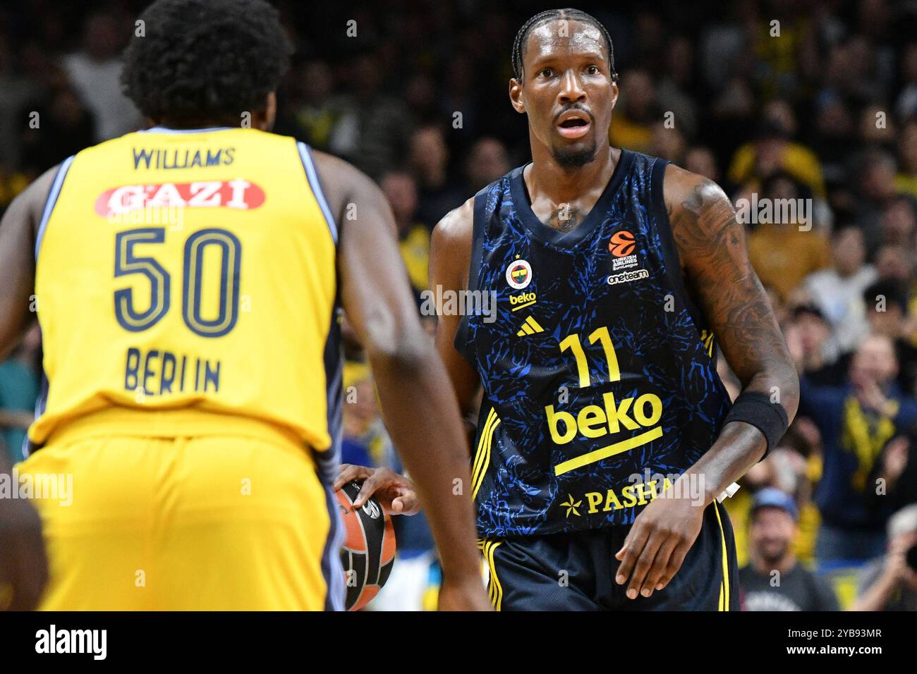 Nigel Hayes-Davis (Fenerbahce Istanbul, Nr. 11). Im blick Trevion ...