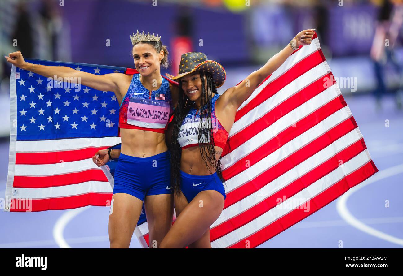 Sydney McLaughlin und Tara Davis-Woodhall feierten ihren Sieg mit der ...
