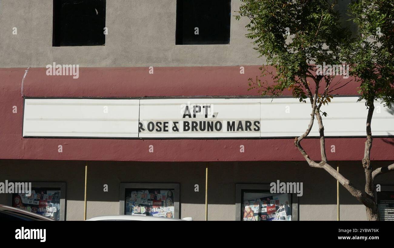West Hollywood, Kalifornien, USA 19. Oktober 2024 Apt Rose und Bruno ...