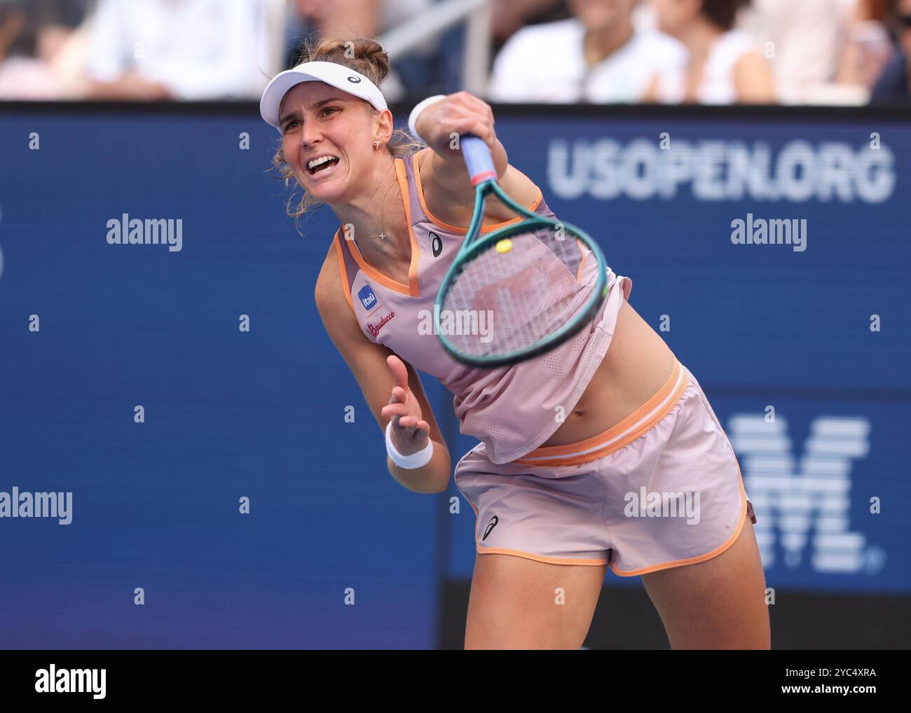 Tennisspielerin Beatriz Haddad Maia aus Brasilien in Aktion bei den US ...