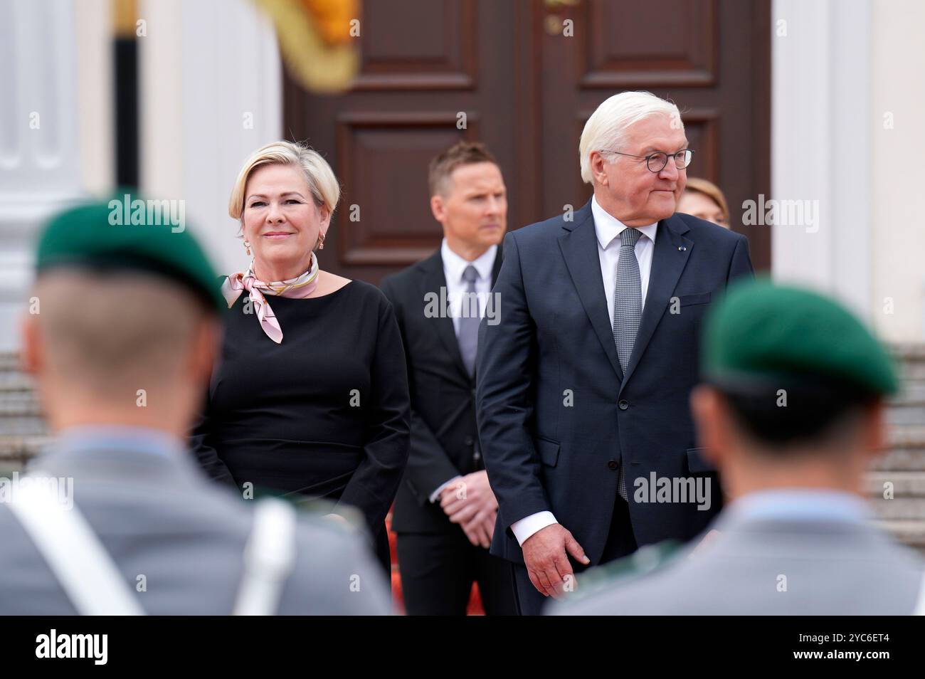 Halla Tomasdottir und Frank-Walter Steinmeier beim Empfang der ...