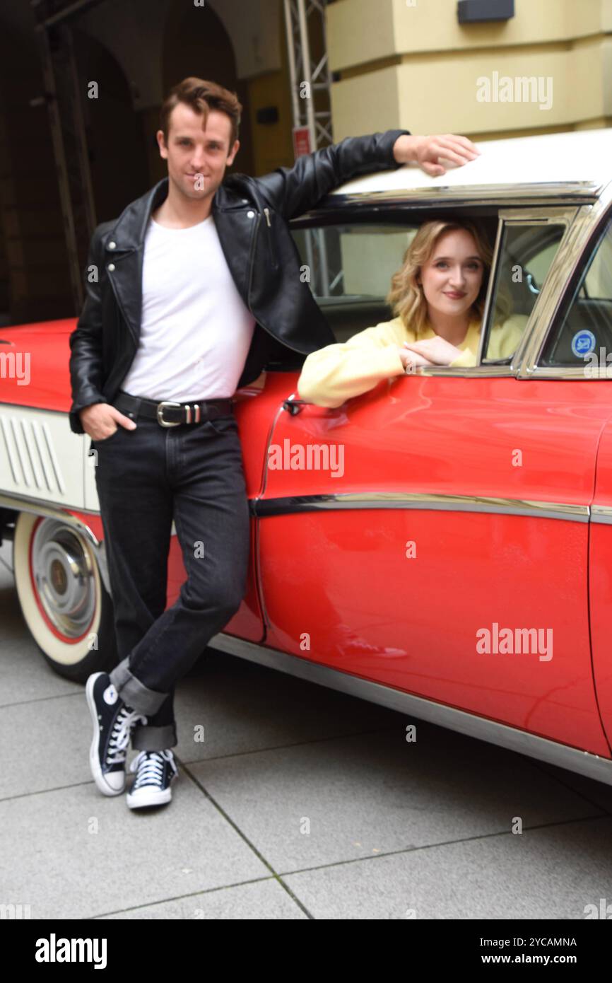 Ben Darcy Musical Darsteller Lottie Power Musical Darstellerin mit ...