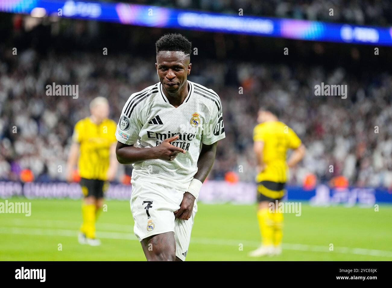 Vinicius Junior von Real Madrid feiert am 22. Oktober 2024 im Santiago Bernabeu-Stadion in ...