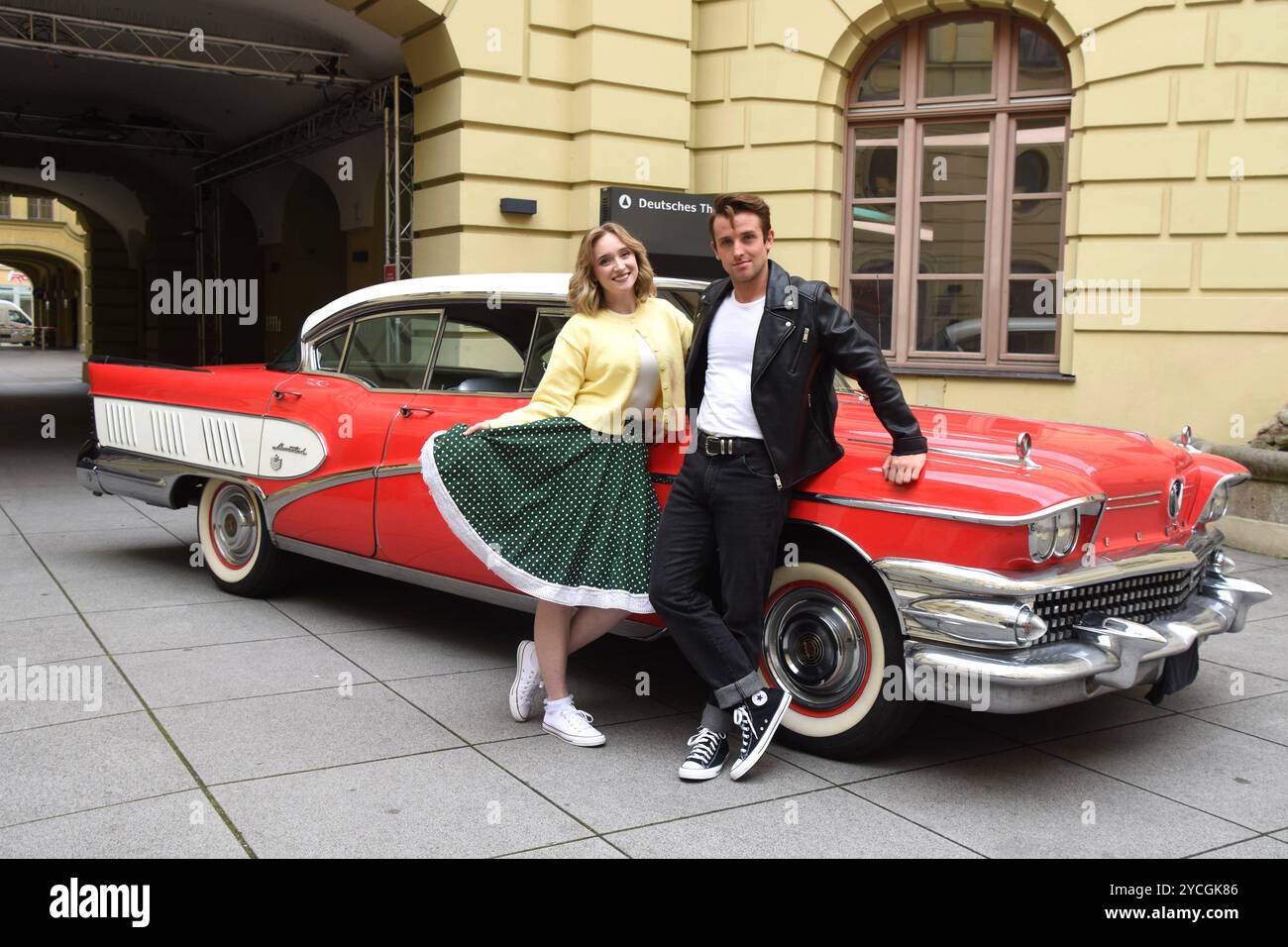 Lottie Power Musical Darstellerin Ben Darcy Musical Darsteller Muenchen ...