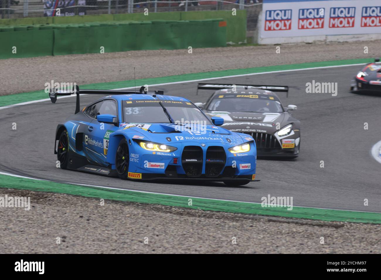 Rene Rast (DEU), #33, BMW M4 GT3, Team: Schubert Motorsport (DEU), vor Jules Gounon (AND), #4 ...