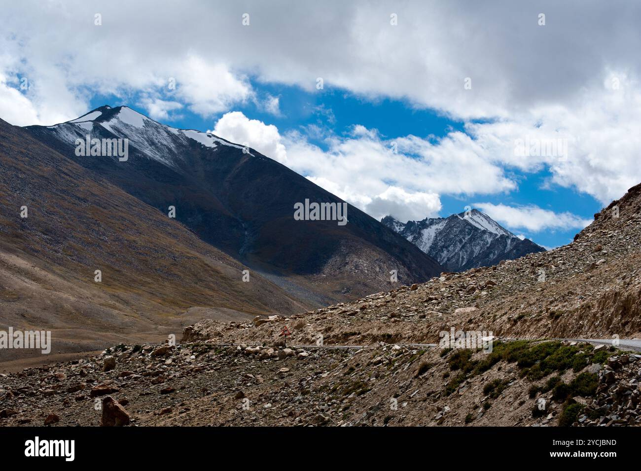 High atmosphere -Fotos und -Bildmaterial in hoher Auflösung – Alamy
