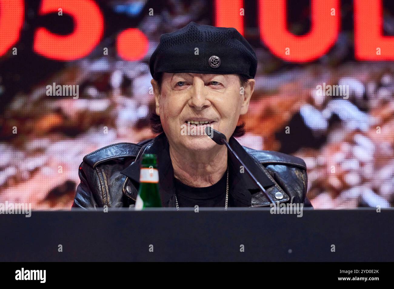 Klaus meine bei einer Pressekonferenz der Scorpions in der Swiss Life ...