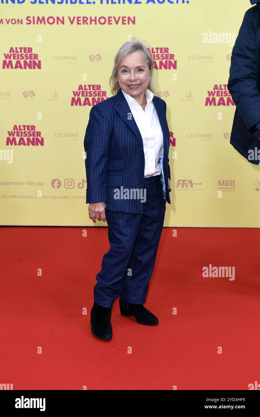 Christine Urspruch bei der Premiere Alter WEISSER MANN im ZOO Palast in Berlin am 24.10.2024 ...
