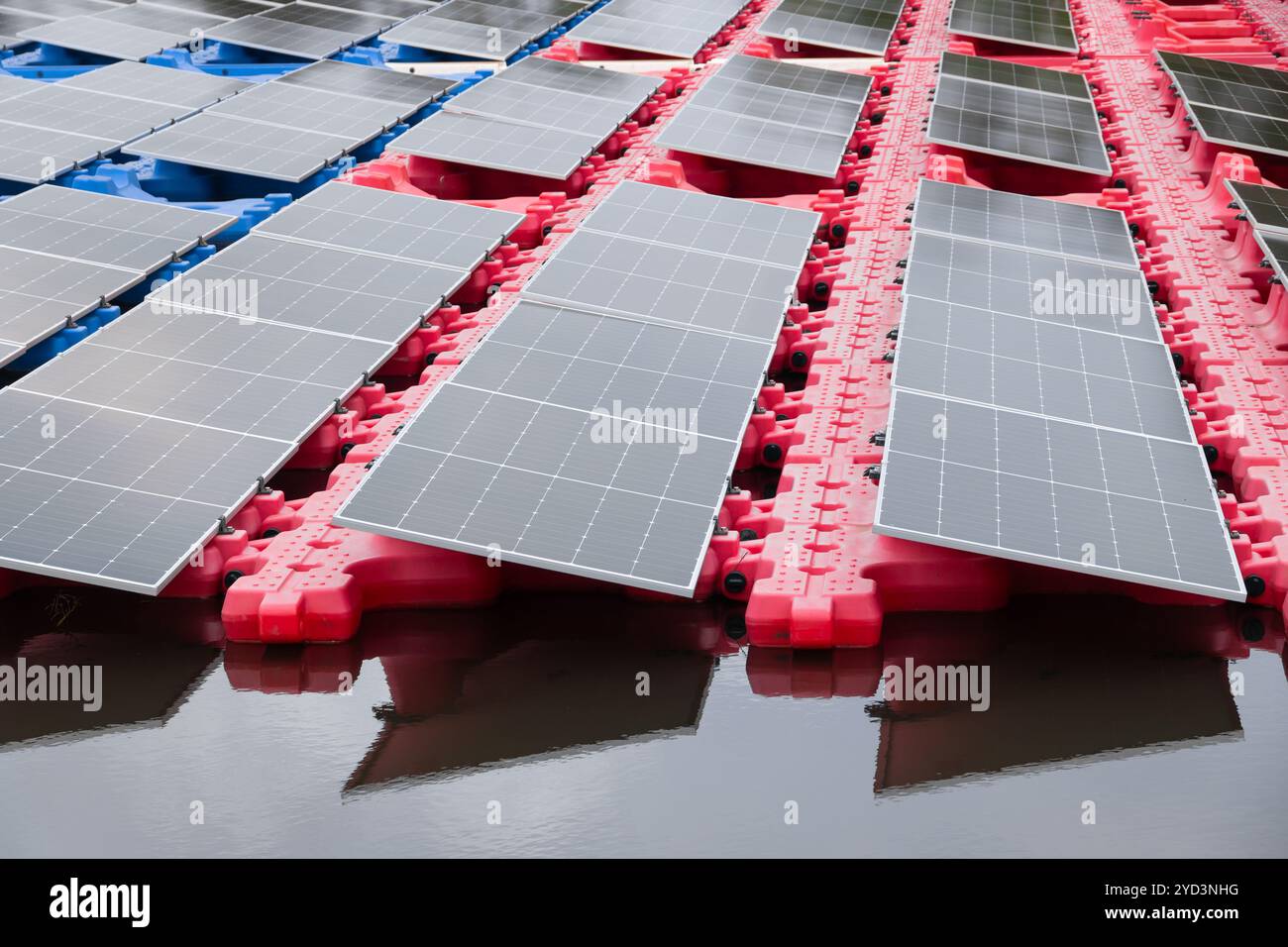 Photovoltaik pv modul -Fotos und -Bildmaterial in hoher Auflösung – Alamy