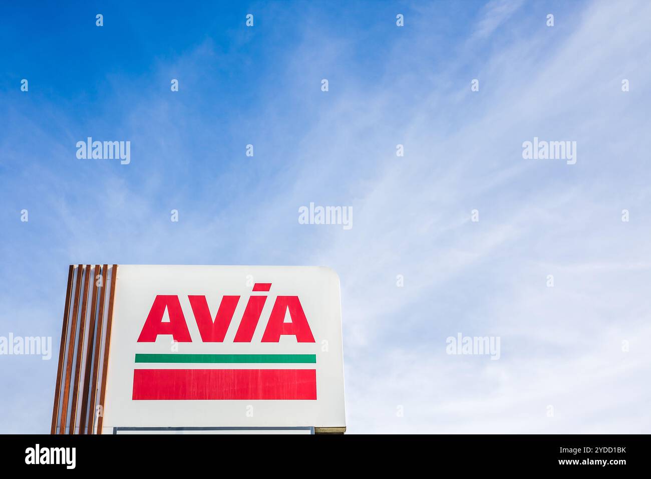 Avia firmenlogo -Fotos und -Bildmaterial in hoher Auflösung – Alamy