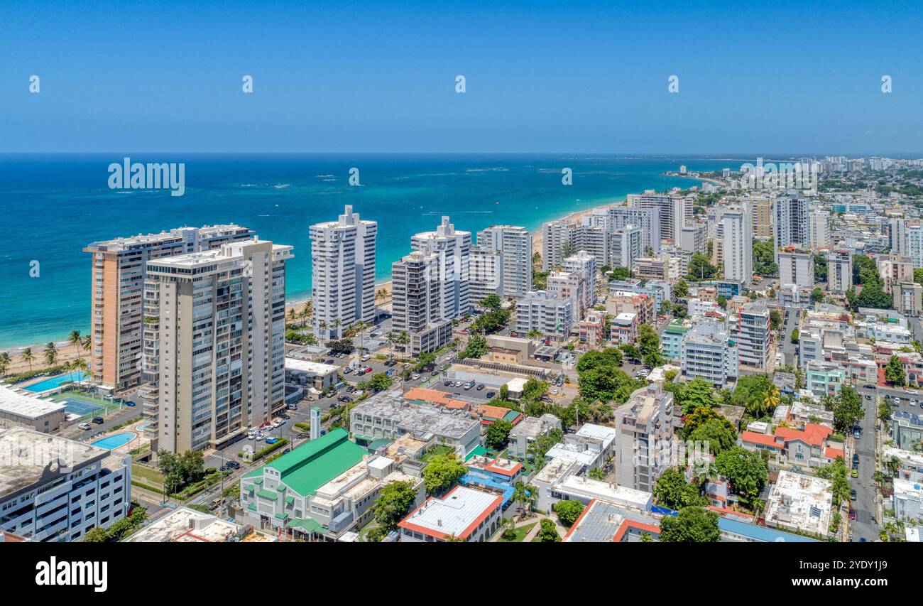 Moderne Skyline von Condado Beach: Urbane Küstenlandschaft in San Juan ...