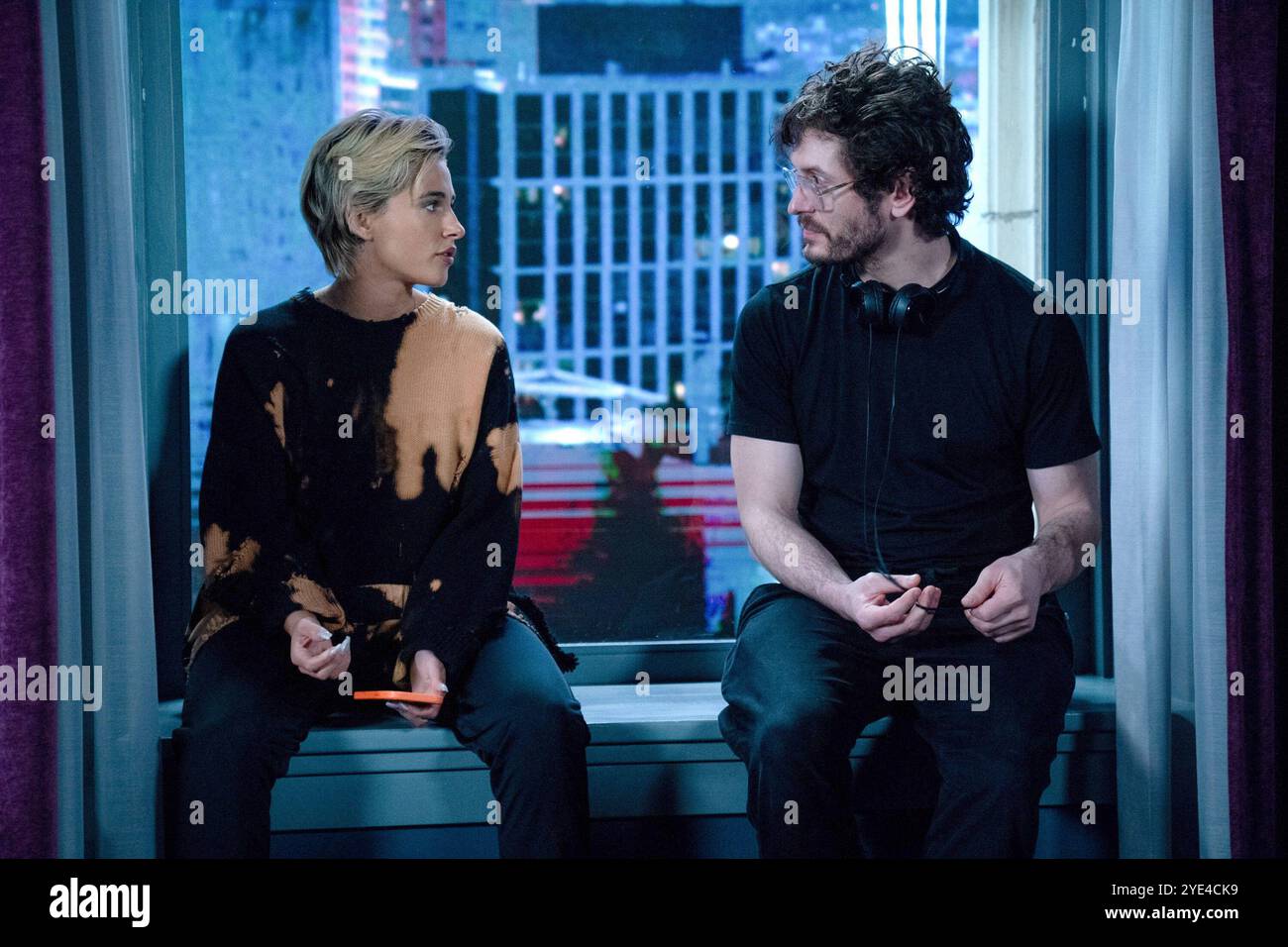 SMILE 2 (auch bekannt als SMILE DELUXE), von links: Naomi Scott ...