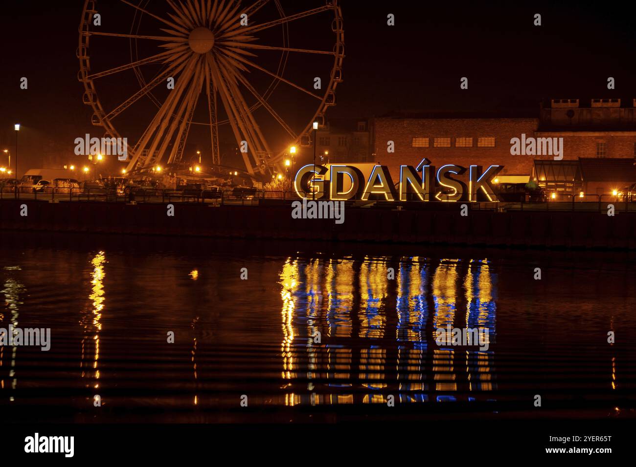 Nachtfeste in der stadt -Fotos und -Bildmaterial in hoher Auflösung – Alamy